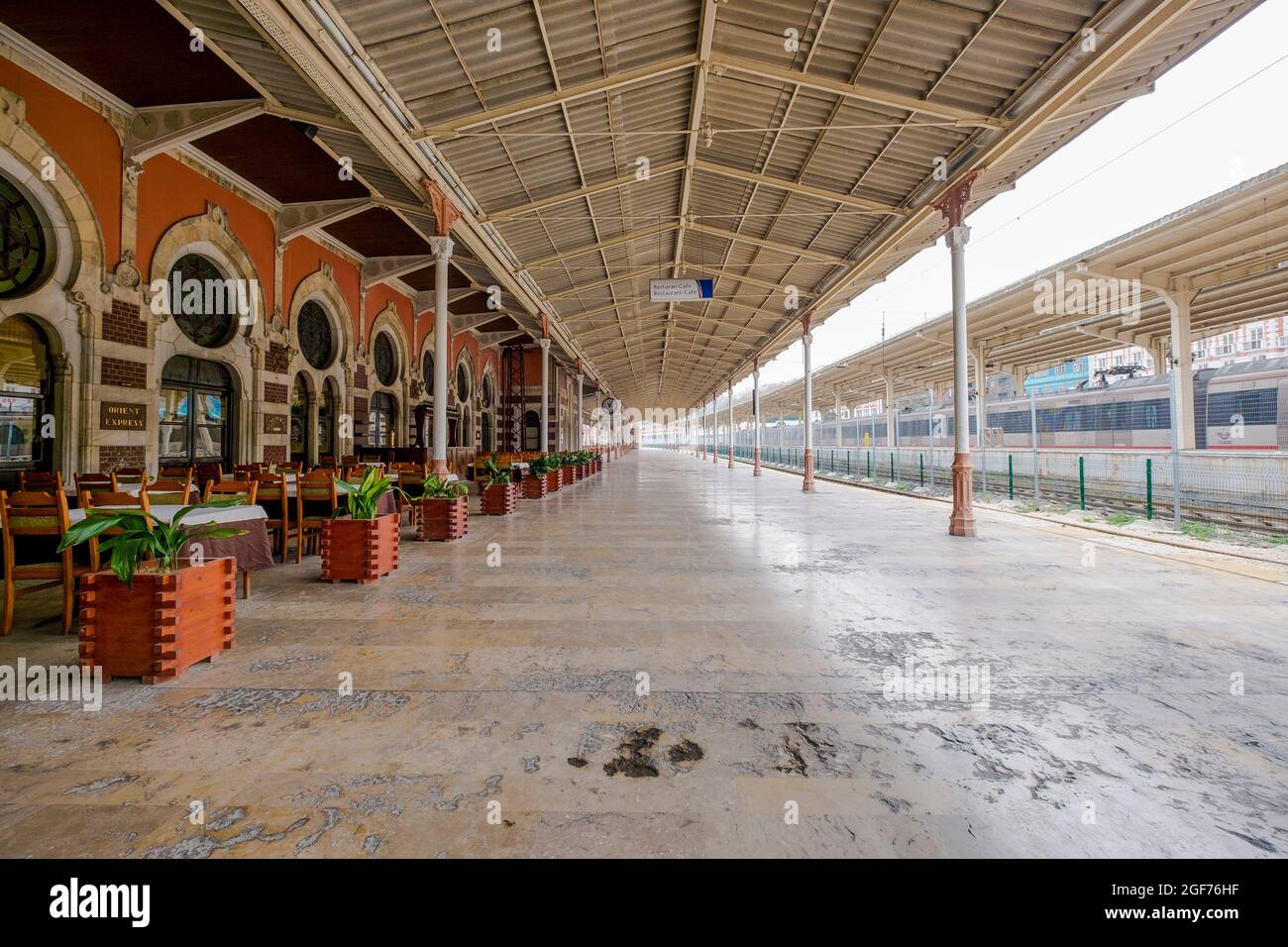 Old railway terminus in istanbul hi-res stock photography and images ...