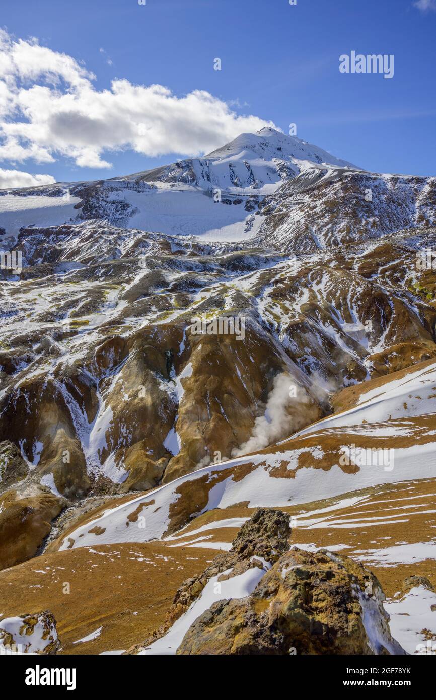 Hot spring area Hveradalir and behind it Mount Maenir, Kerlingarfjoell ...