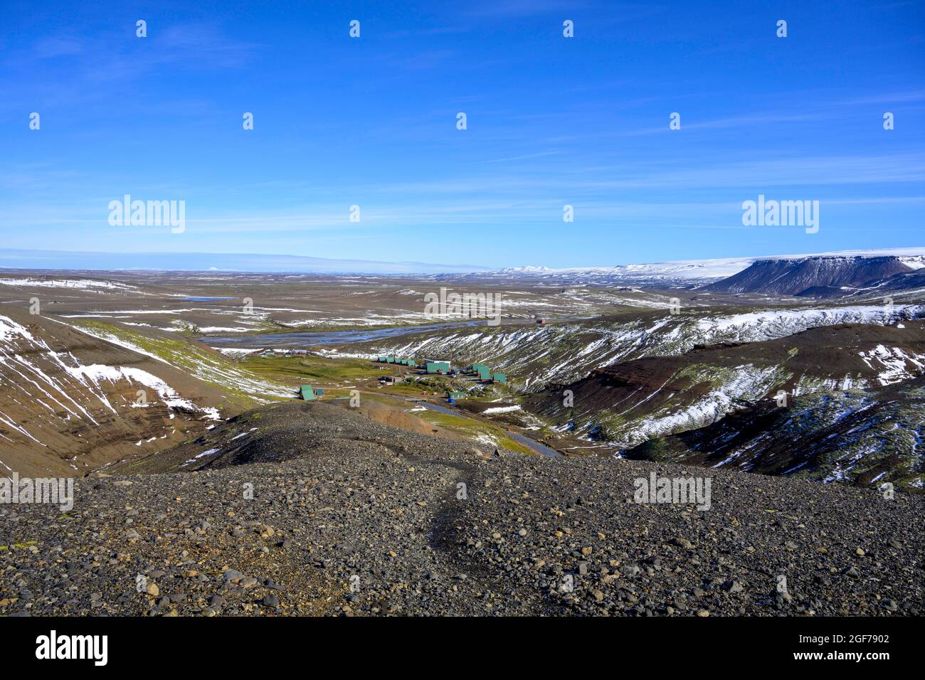 View back to the mountain hut, hiking trail into the Hveradalir hot ...