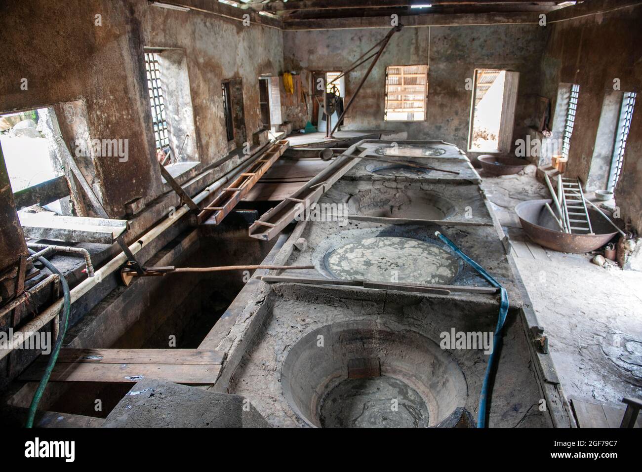 Rum distillery hi-res stock photography and images - Alamy