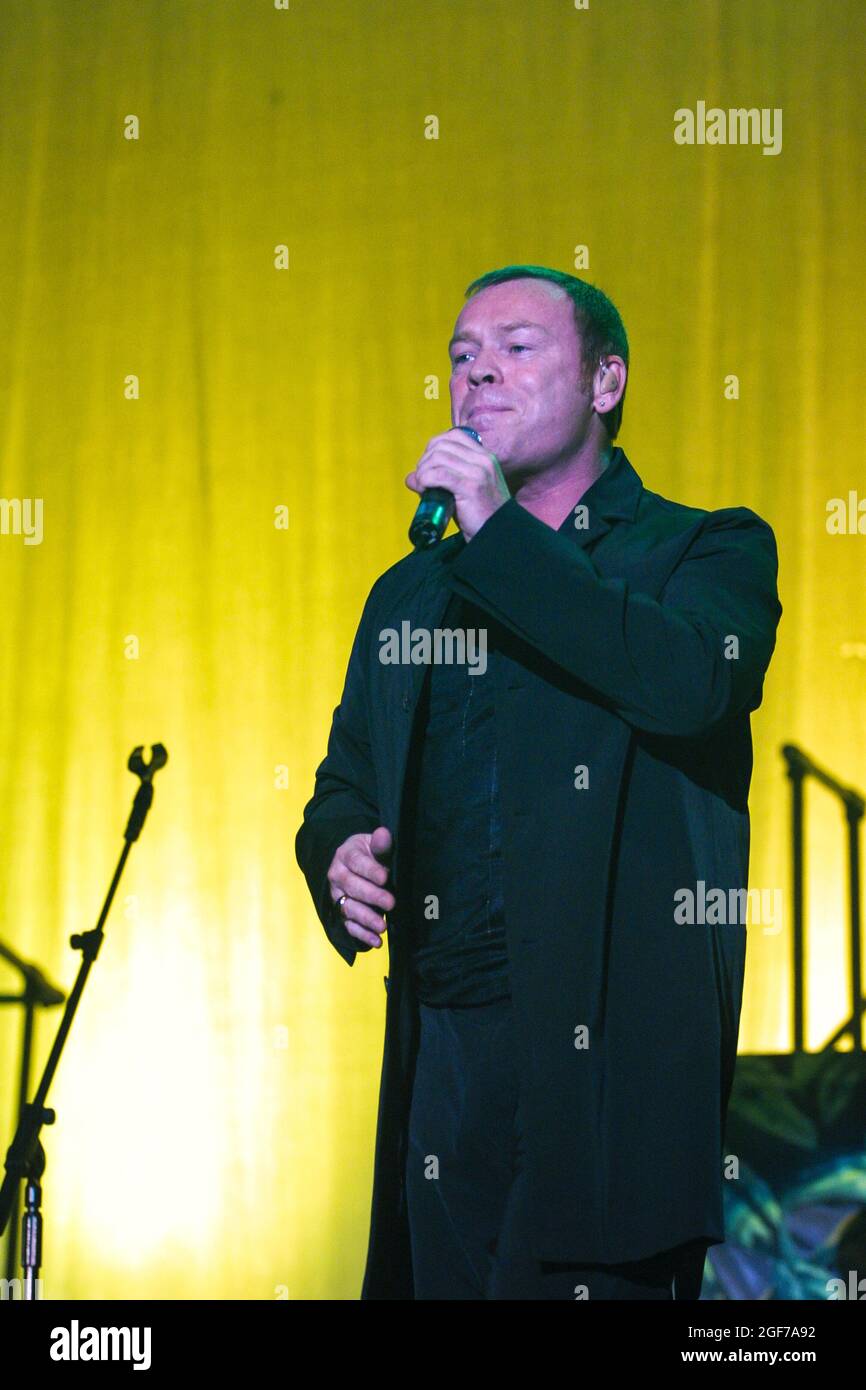 UB40 Concert, Wembley Arena London, 9th November 2001- Lead Singer Ali ...