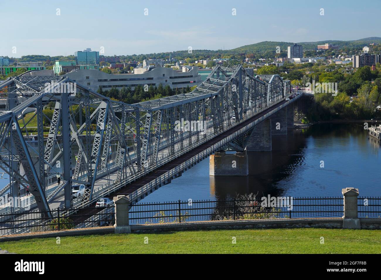 Alexandra bridge hi-res stock photography and images - Alamy