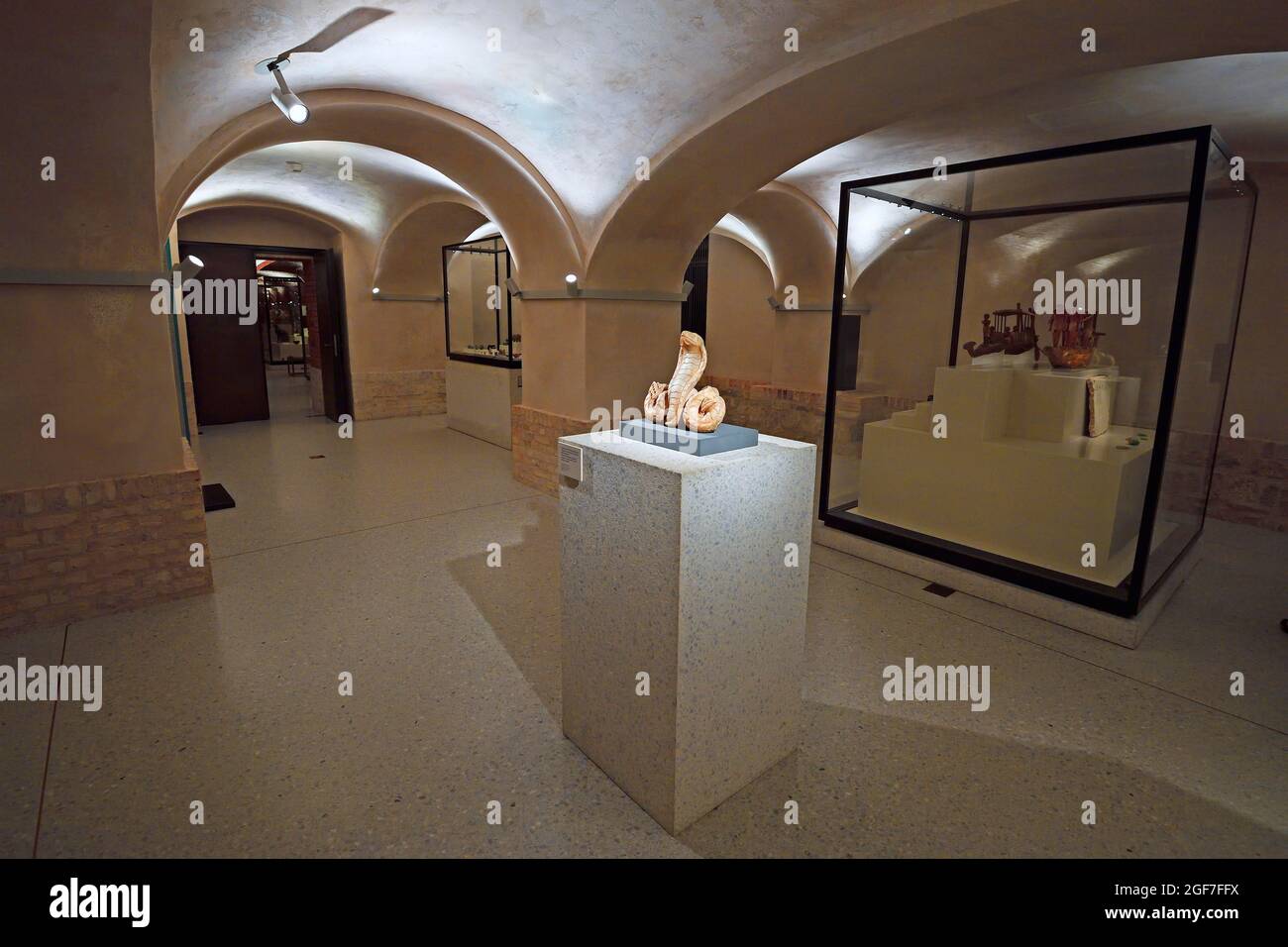 Vault museum hi-res stock photography and images - Alamy