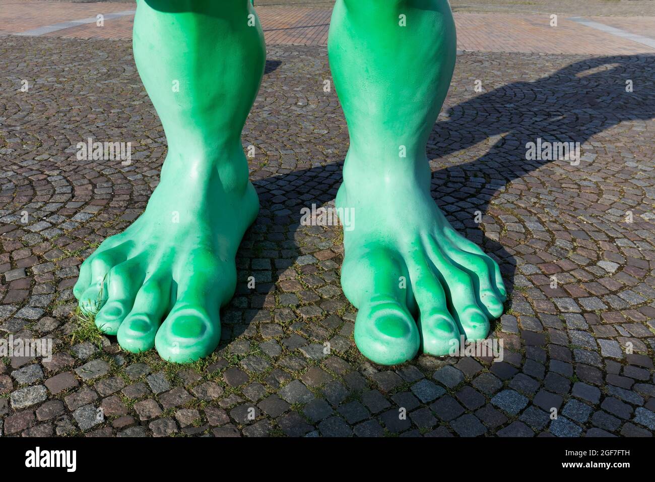 Rescue Green Feet 100x100 Pixels