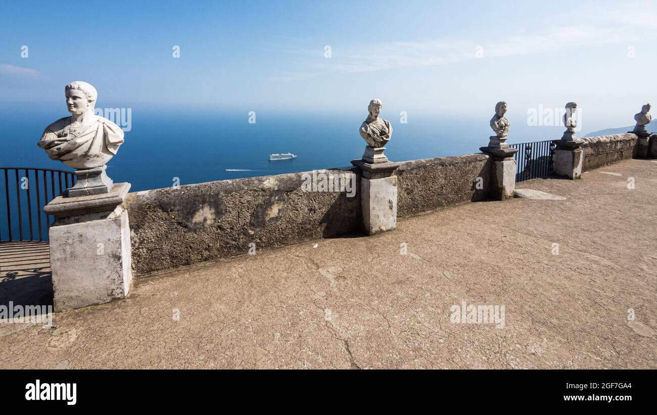 Marble busts on the Terrazza dell'Infinito of Villa Cimbrone, Ravello ...