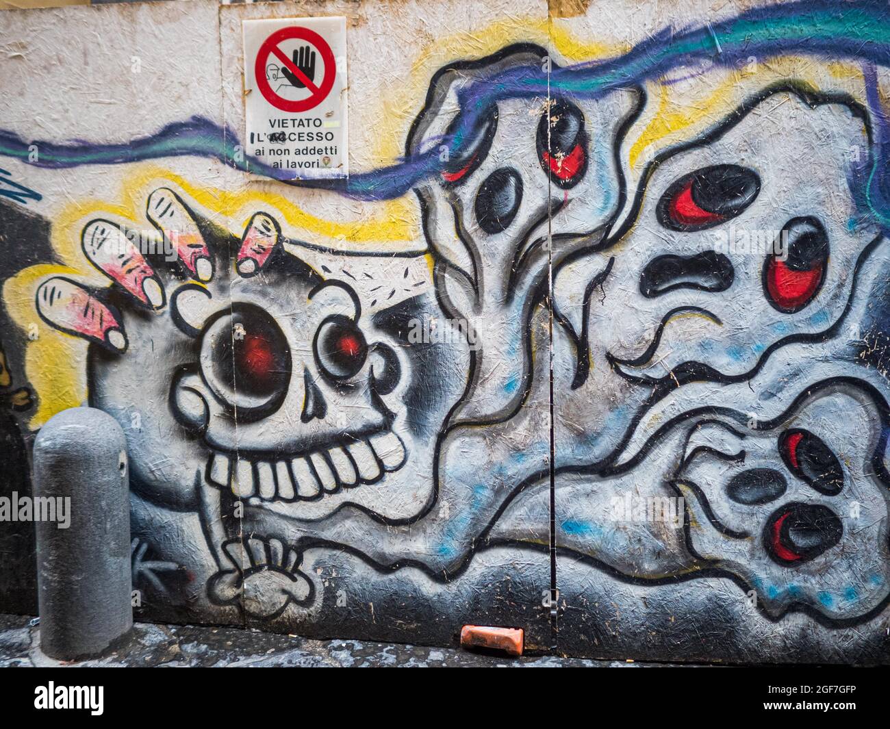 Graffiti naples hi-res stock photography and images - Alamy