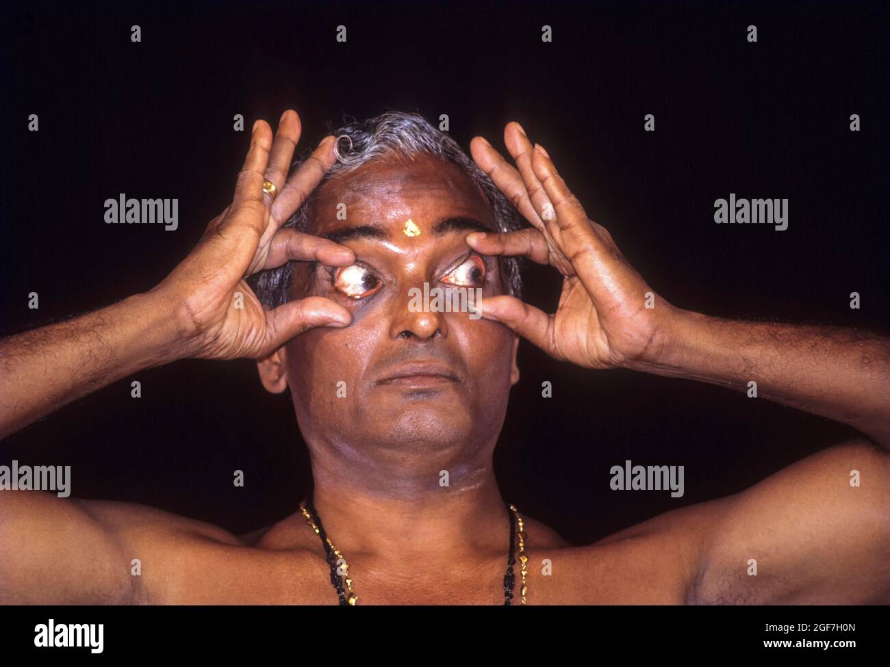 Kathakali, Eye Exercise of Kathakali in Kerala Kalamandalam ...