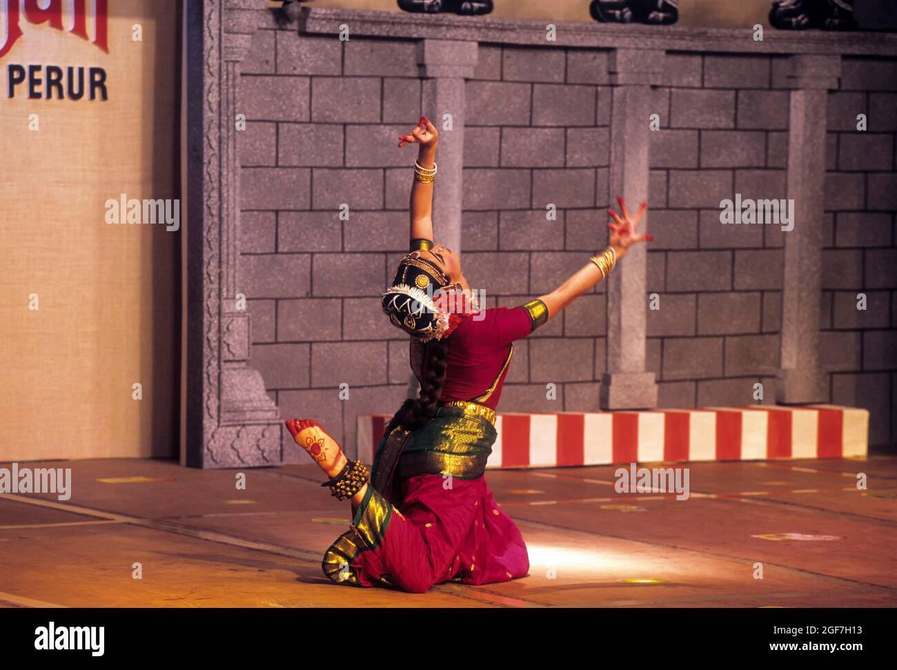 Bharatnatyam, Classical dance in Nataraja Temple at Perur in Coimbatore ...