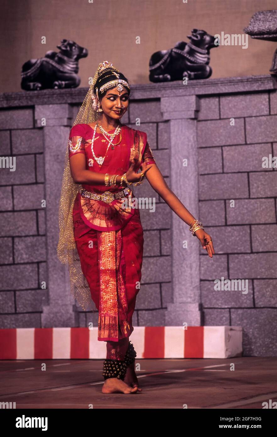 Bharatnatyam, Classical dance in Nataraja Temple at Perur in Coimbatore ...