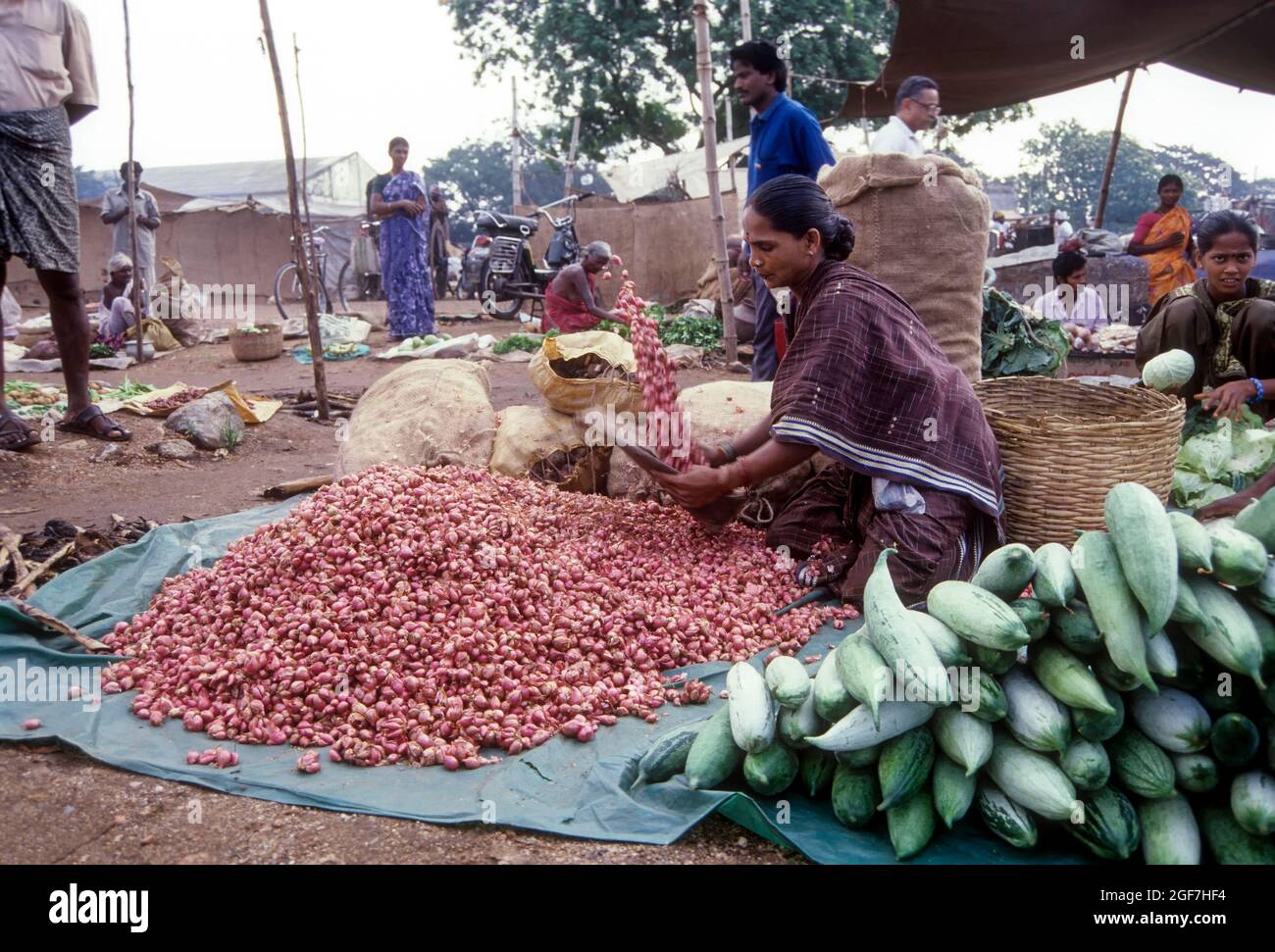 Weekly market at Perundurai near Erode in Tamil Nadu, India Stock Photo ...