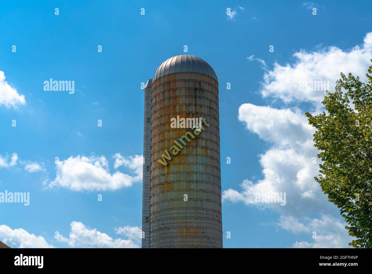 Walmart silo hi-res stock photography and images - Alamy
