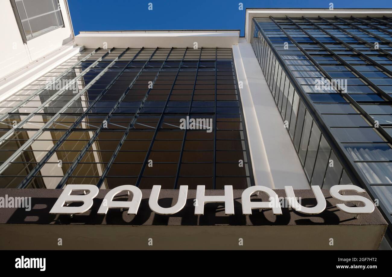 Glass facade, Bauhaus Dessau, Bauhaus building, Dessau, Saxony-Anhalt ...