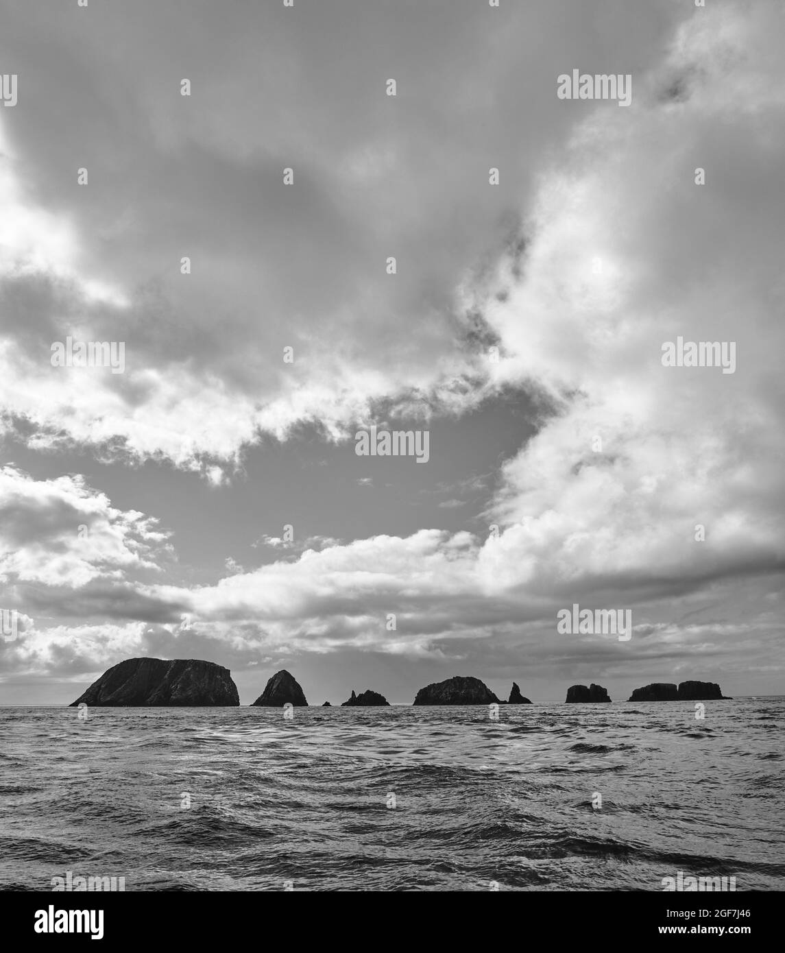 Galtachan rocks west of the Shiant Isles in the outer Hebrides Stock ...