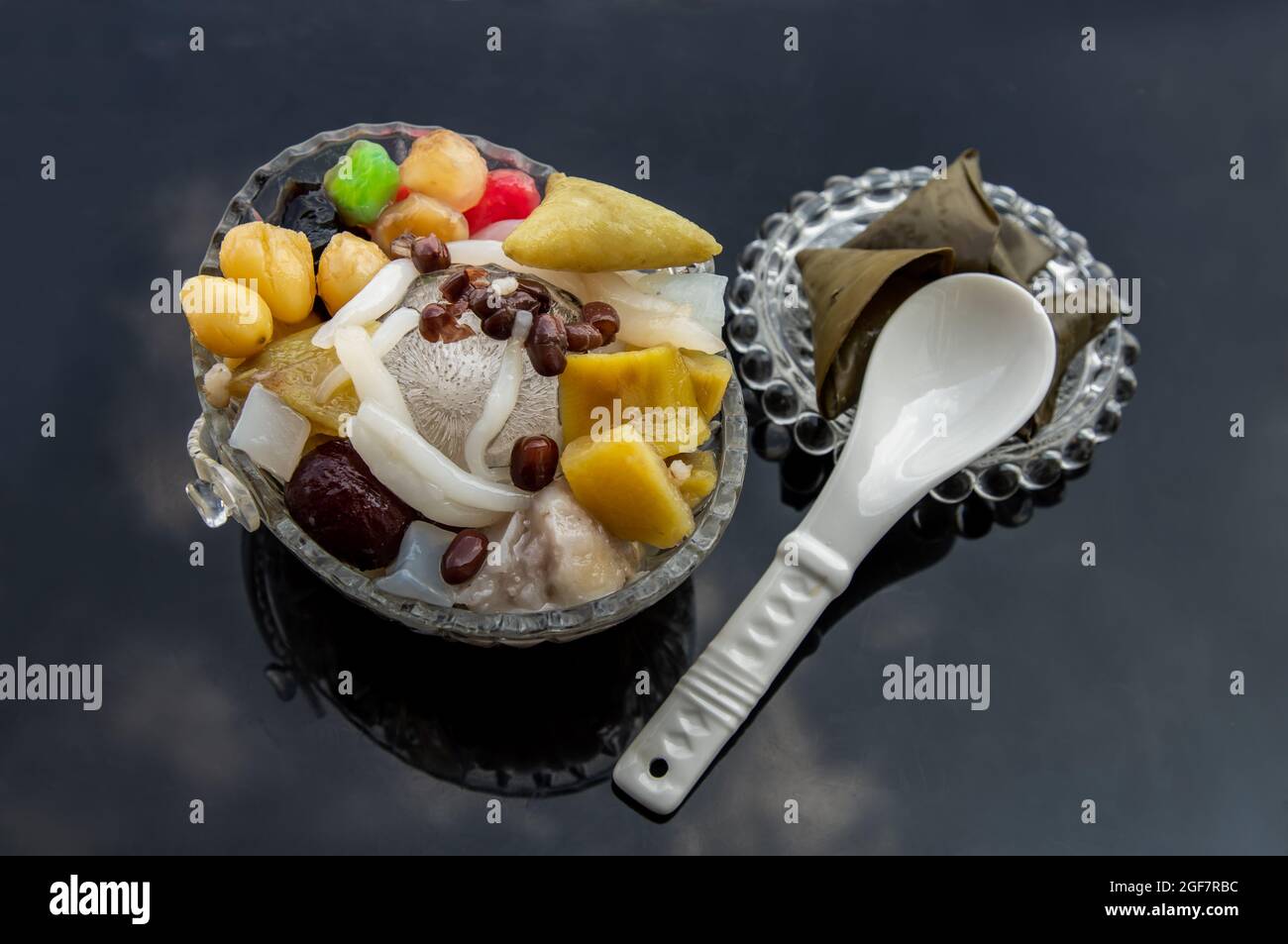 Traditional chinese iced sweet dessert is delicious here are many ...