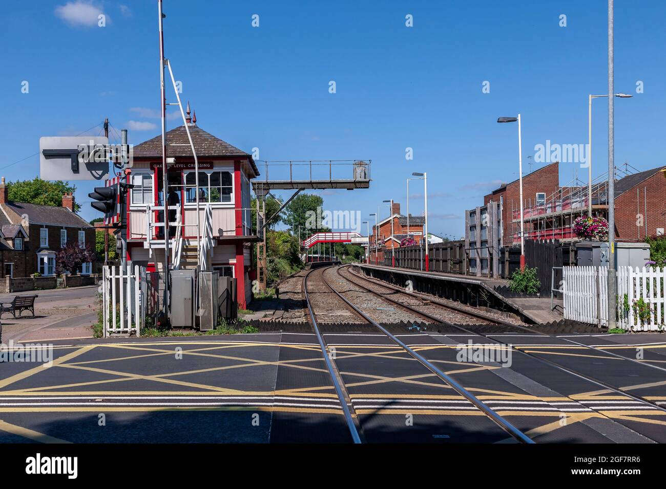 Oakham level crossing signal box hi-res stock photography and images ...