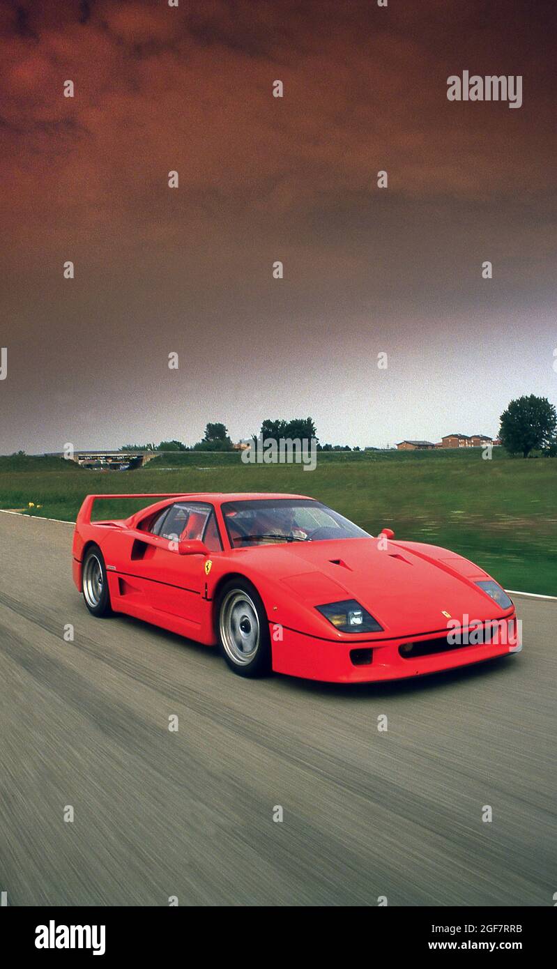 1987 ferrari f40 hi-res stock photography and images - Alamy