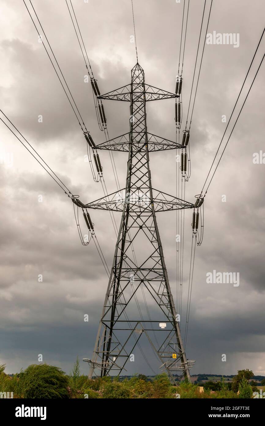 Electricity Pylons seen from the Duston-Whilton old roman road just ...