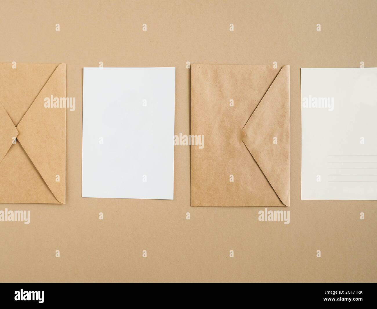 Blank postcards hi-res stock photography and images - Alamy