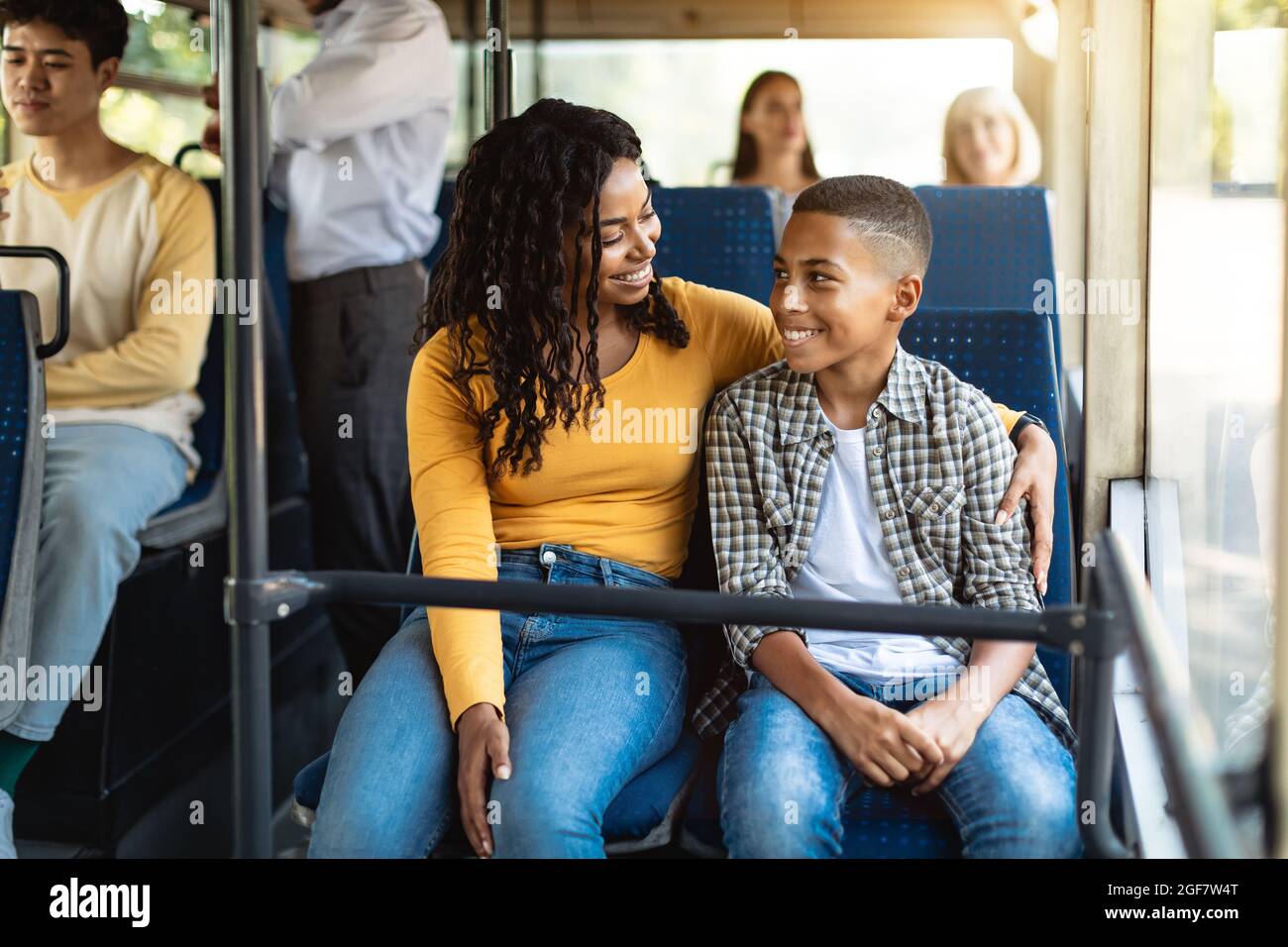 African school bus hi-res stock photography and images - Alamy