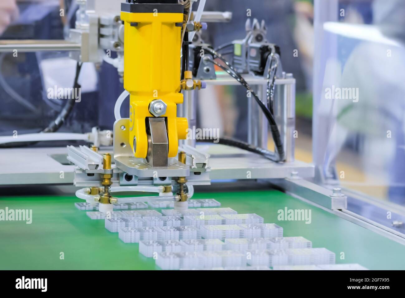 Pick place robotic arm manipulator hi-res stock photography and images ...