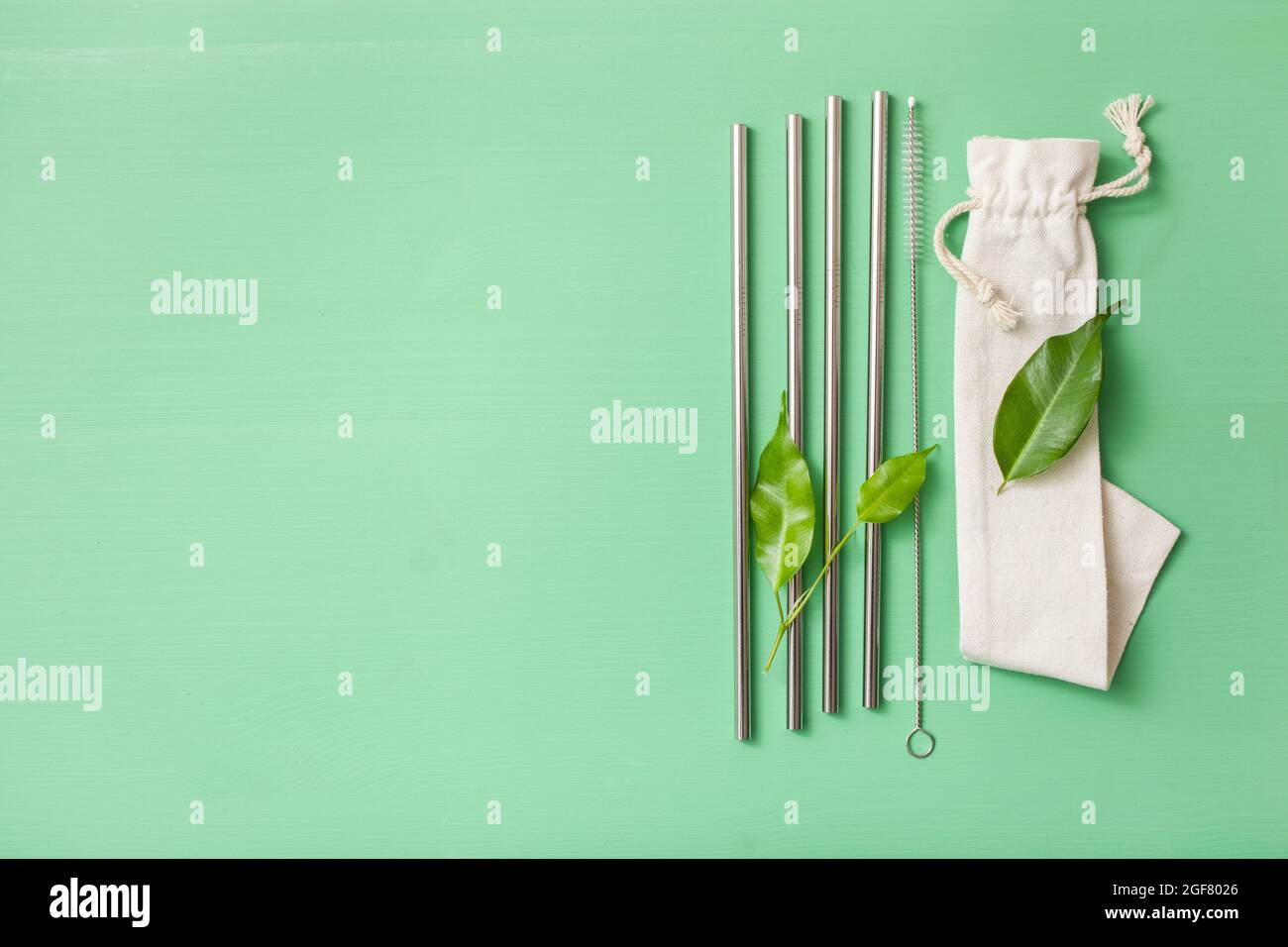 eco-friendly reusable metal drinking straw. zero waste concept Stock ...