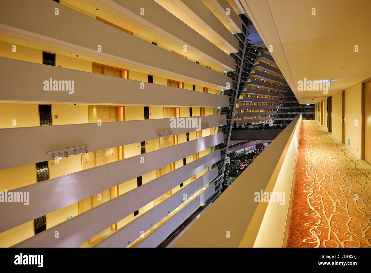 Hallway atrium hi-res stock photography and images - Alamy