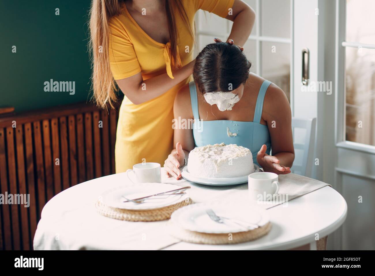 Cream cake face hi-res stock photography and images - Alamy
