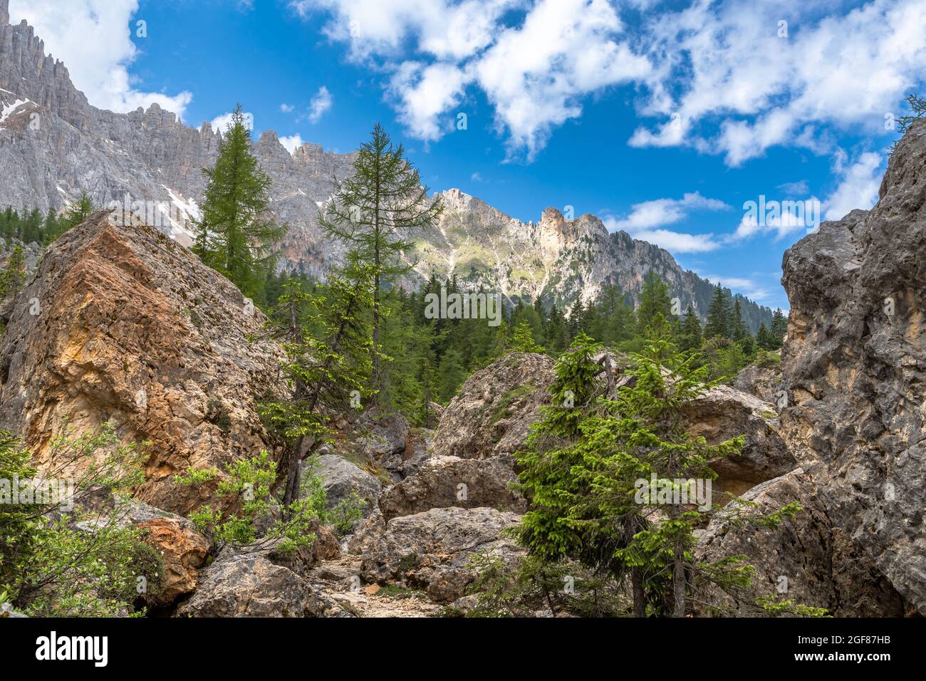 Rock labyrinth hi-res stock photography and images - Alamy