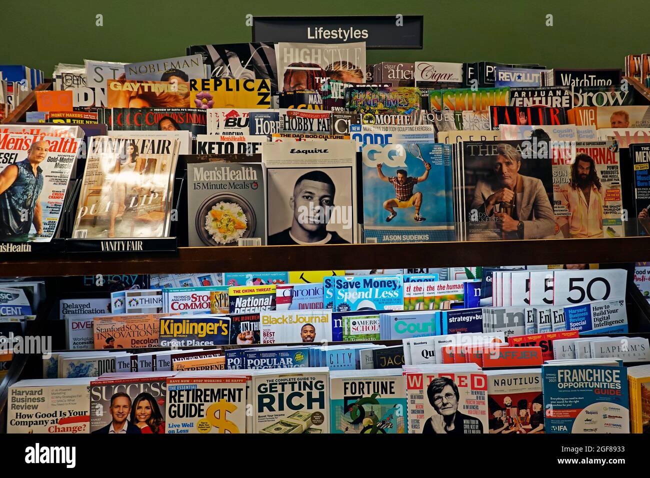 Magazine Rack At Barnes And Noble Bookstore In Park Slope Brooklyn Nyc