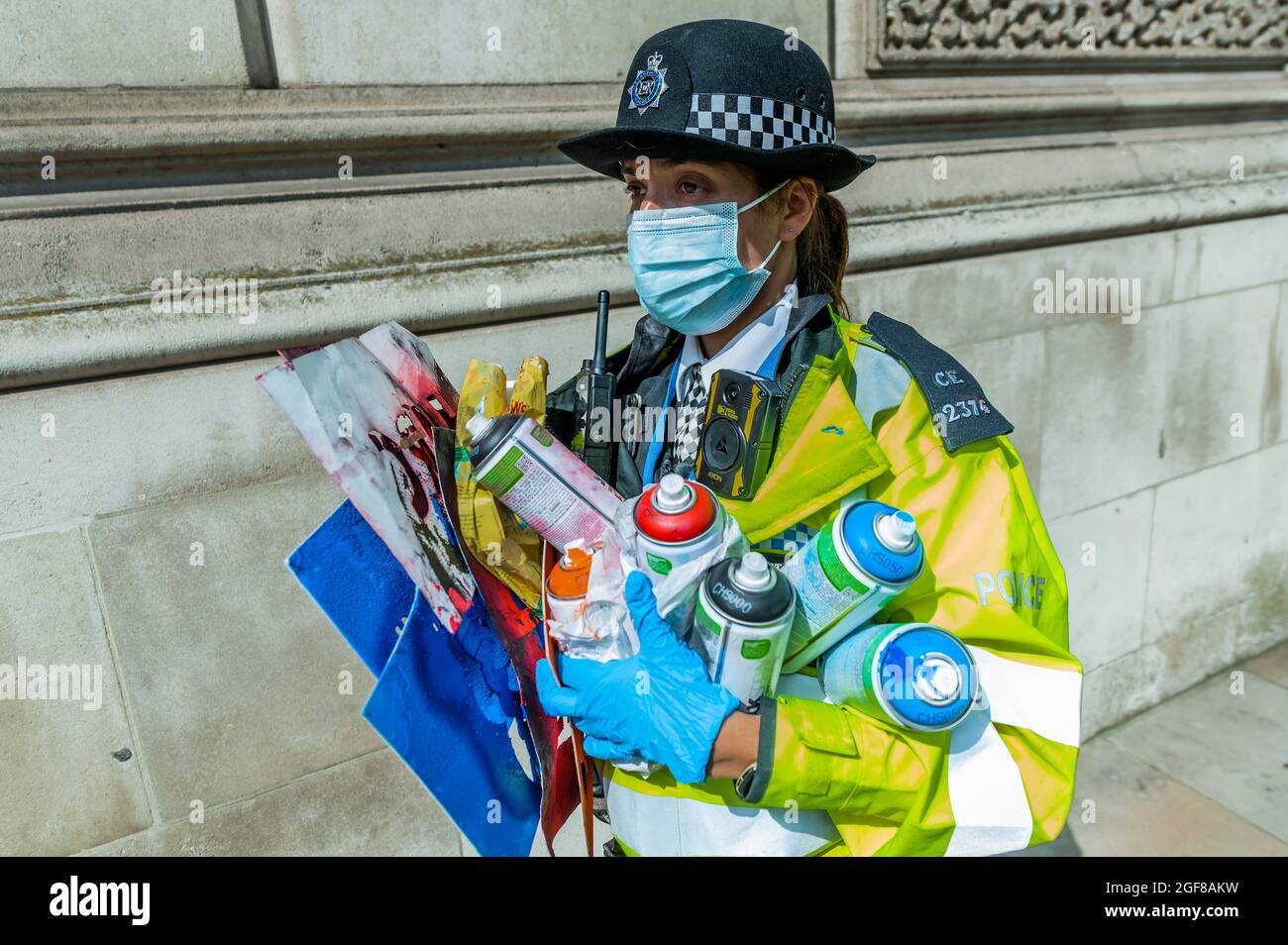 Sprayed cans hi-res stock photography and images - Alamy