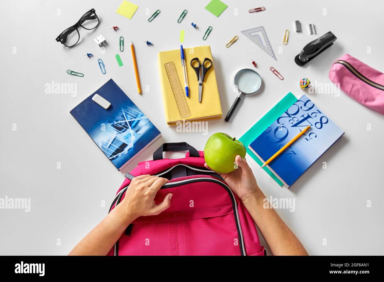 Backpack books hi-res stock photography and images - Alamy