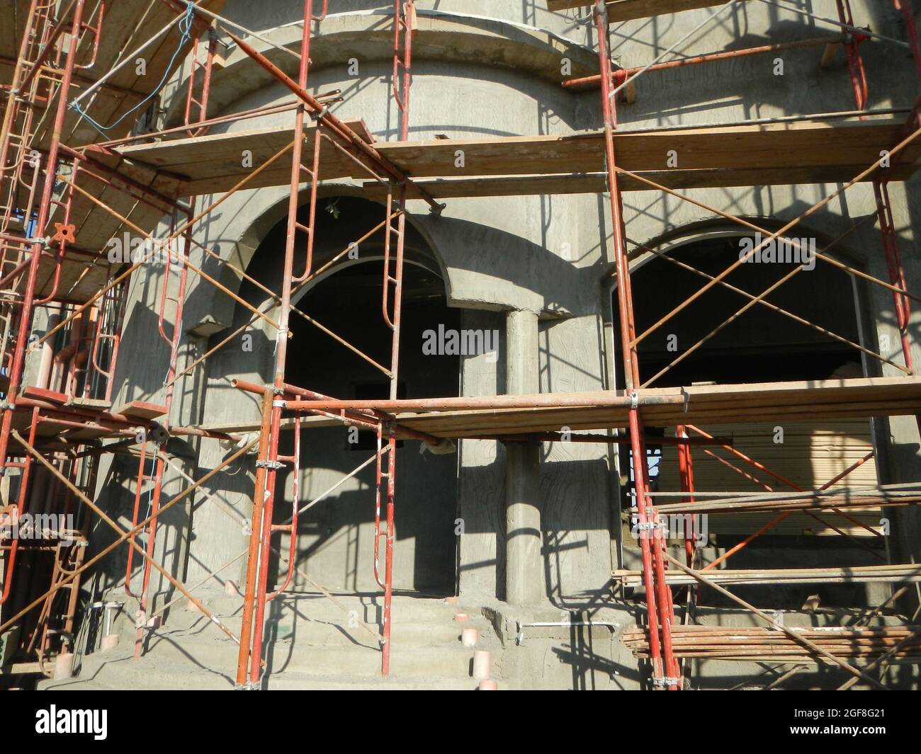 Scaffolding inside hi-res stock photography and images - Alamy