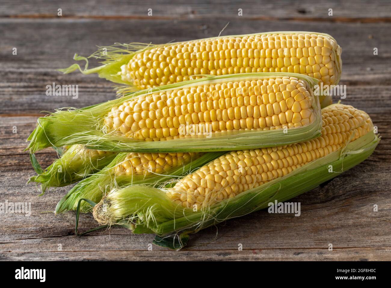 Fresh corn hi-res stock photography and images - Alamy