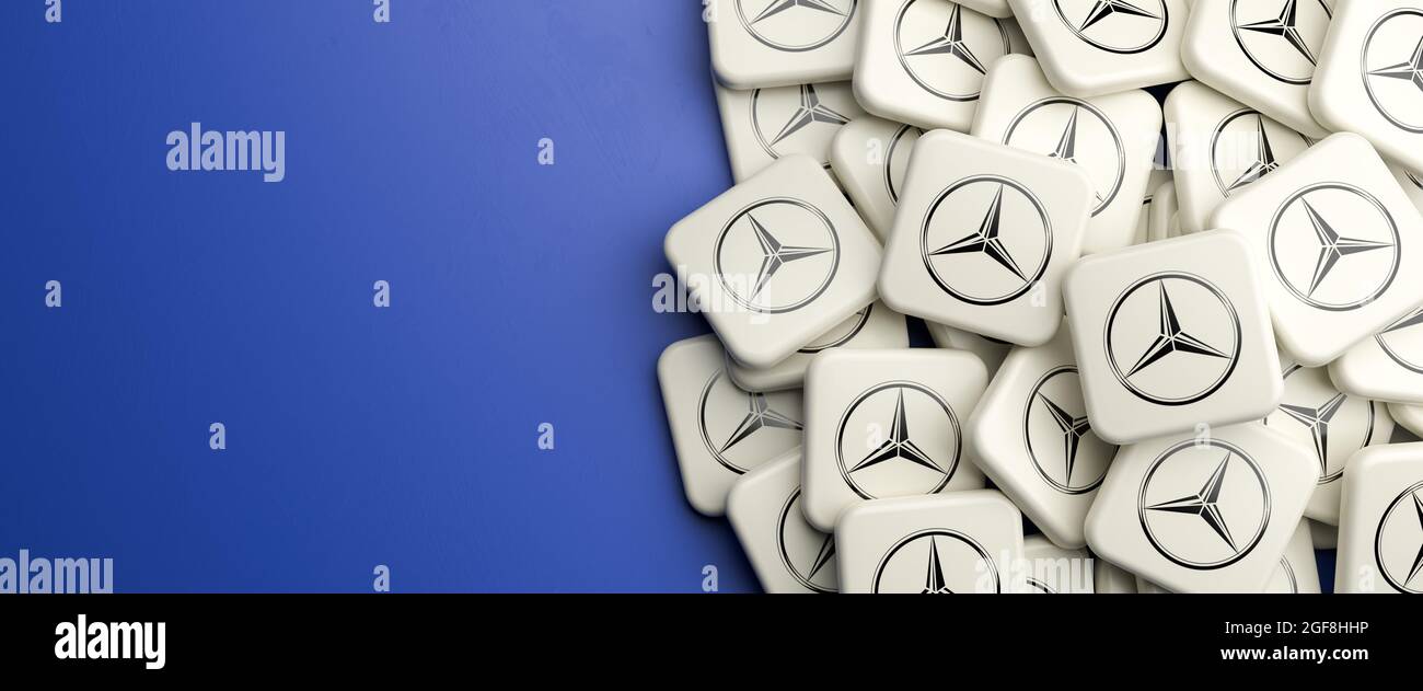 Logos of the German luxury car manufacturer Daimler (Mercedes Benz) on ...