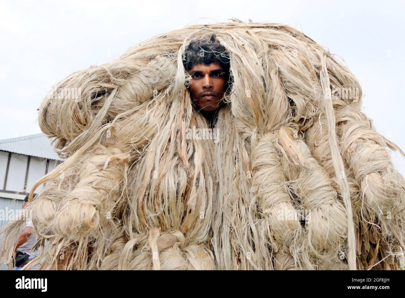 Jute boats hi-res stock photography and images - Alamy