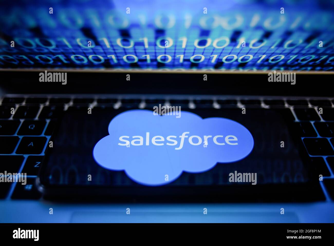 Salesforce screen hi-res stock photography and images - Alamy