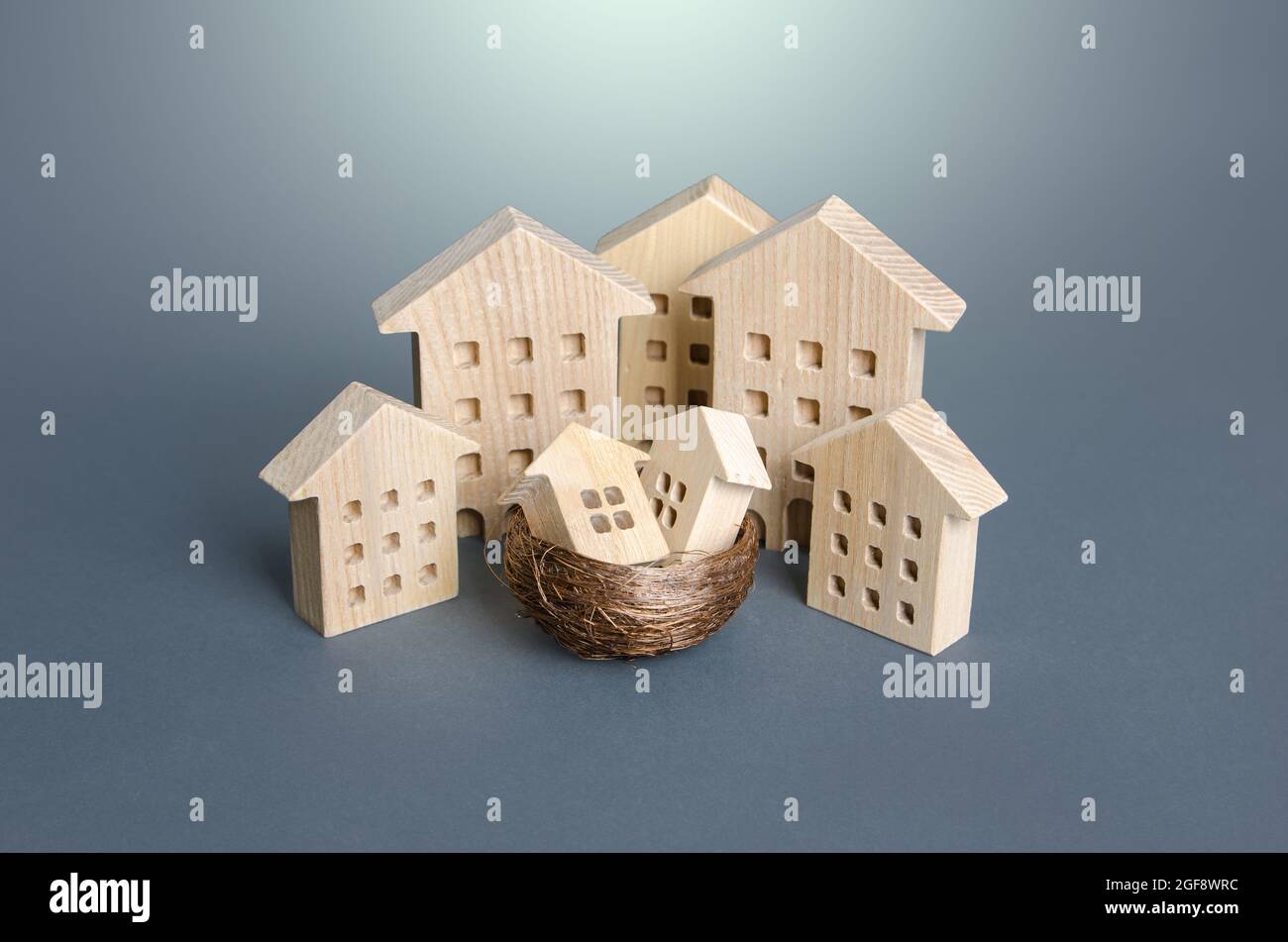 Multi-storey houses and small houses in the bird nest. Parenting ...