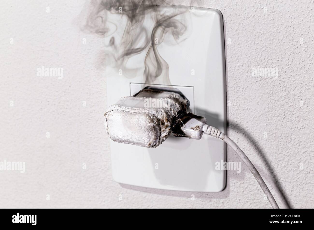 Fire short circuit hi-res stock photography and images - Alamy