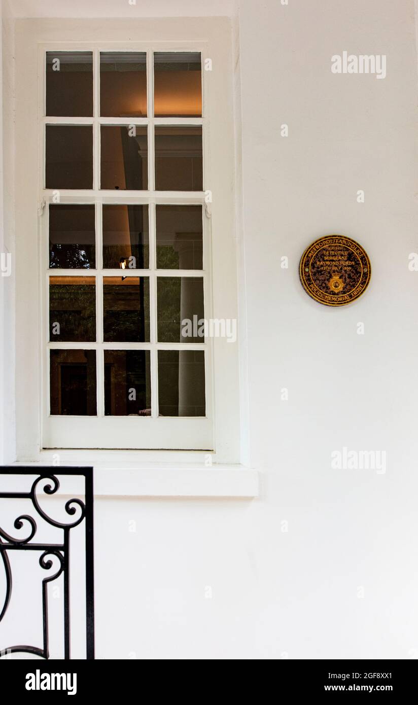 Plaque erected in memory of Detective Sergeant Raymond Purdy, shot and ...