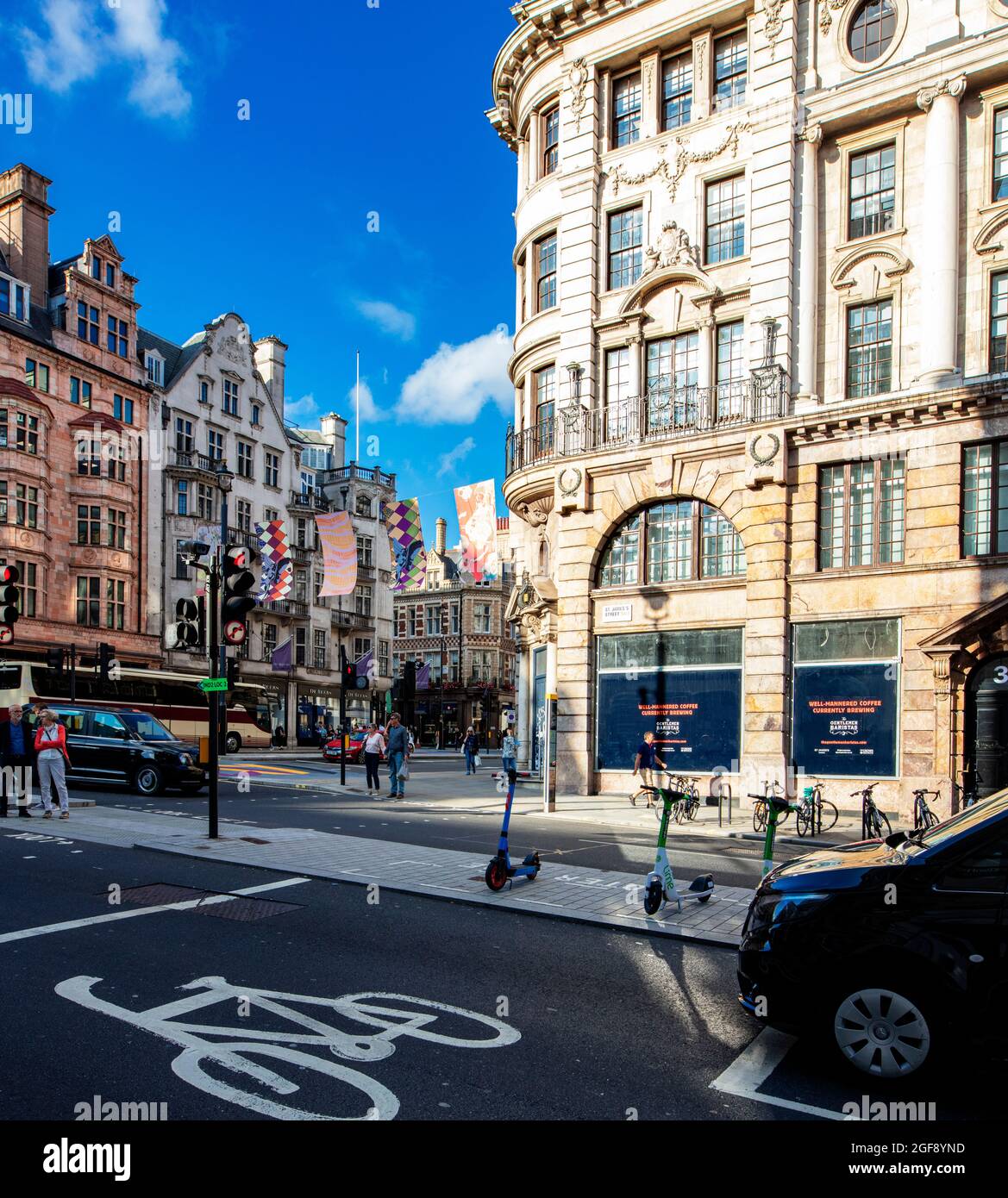 The junction of St James's Street and Piccadilly, London Stock Photo ...
