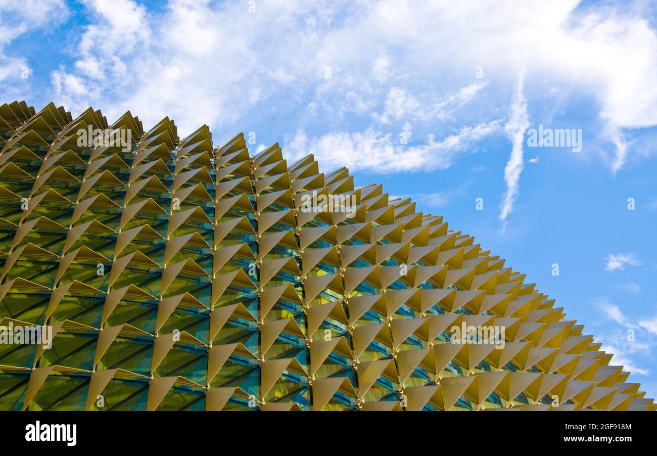Durian like roof cladding of Singapore's Esplanade Theatre Stock Photo ...