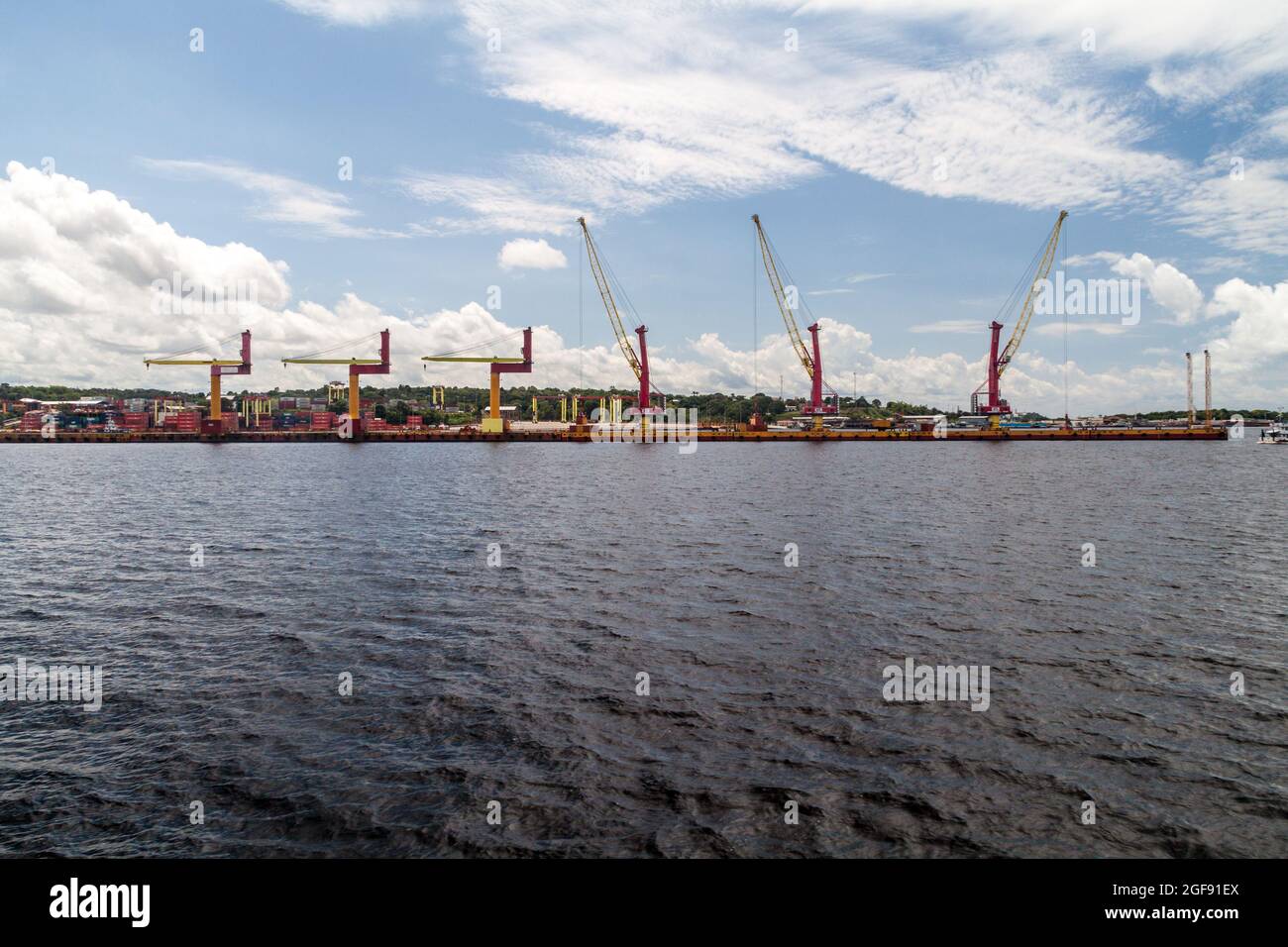 Brazil shipping port hi-res stock photography and images - Alamy