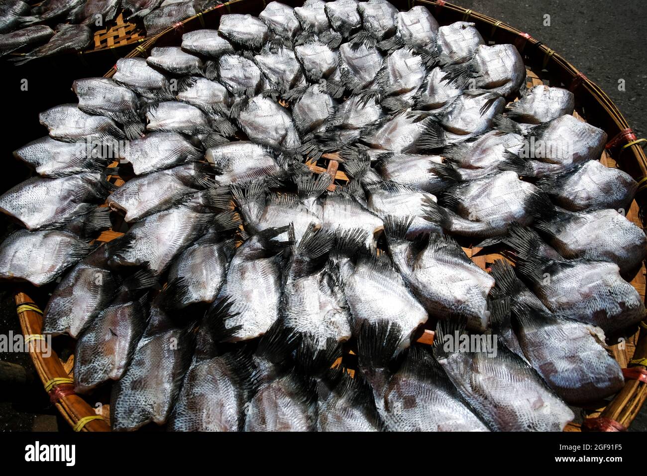 Dried flat fish hi-res stock photography and images - Alamy