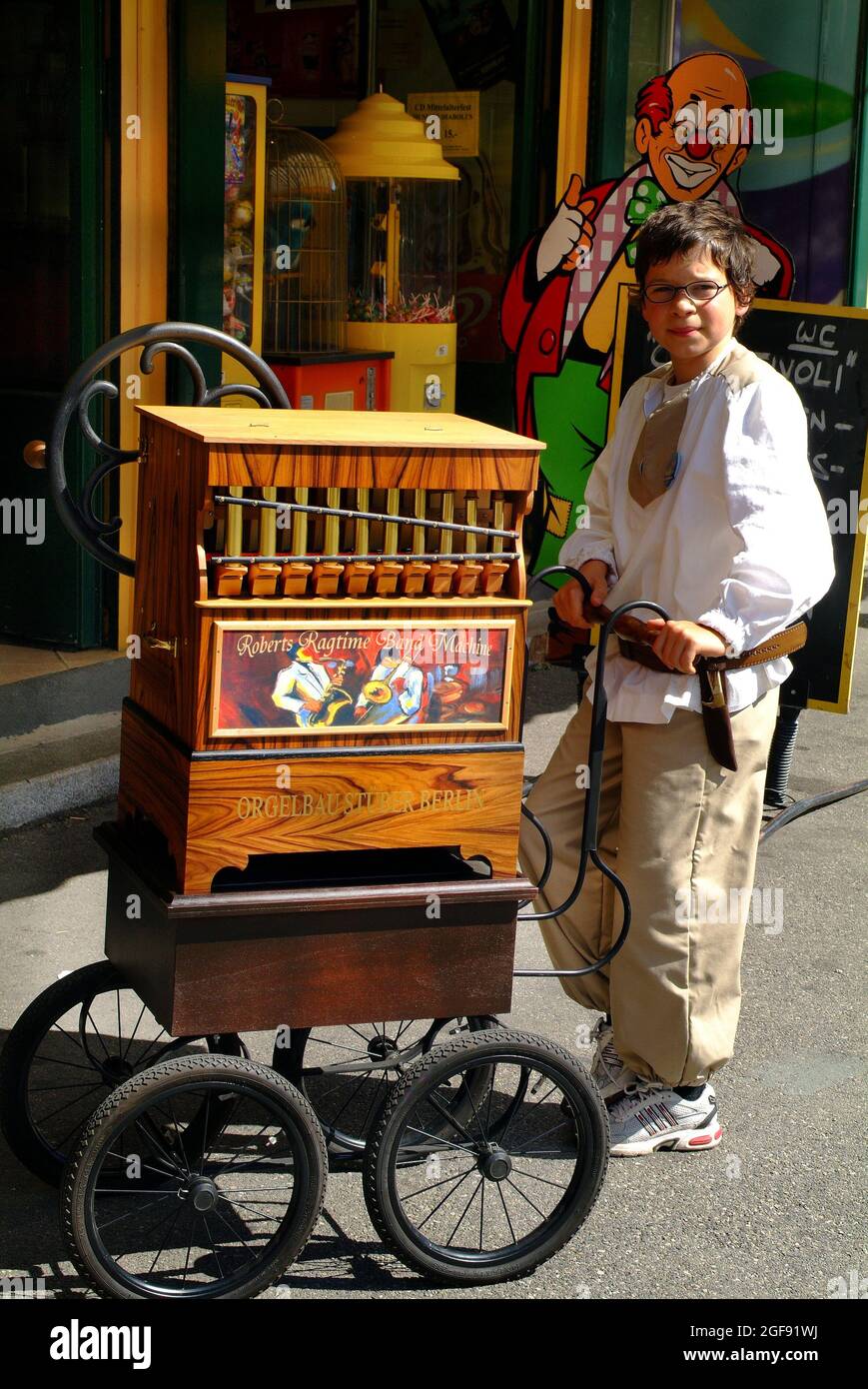 Vienna, Austria - September 02, 2006: Annual gathering of organ barrel ...