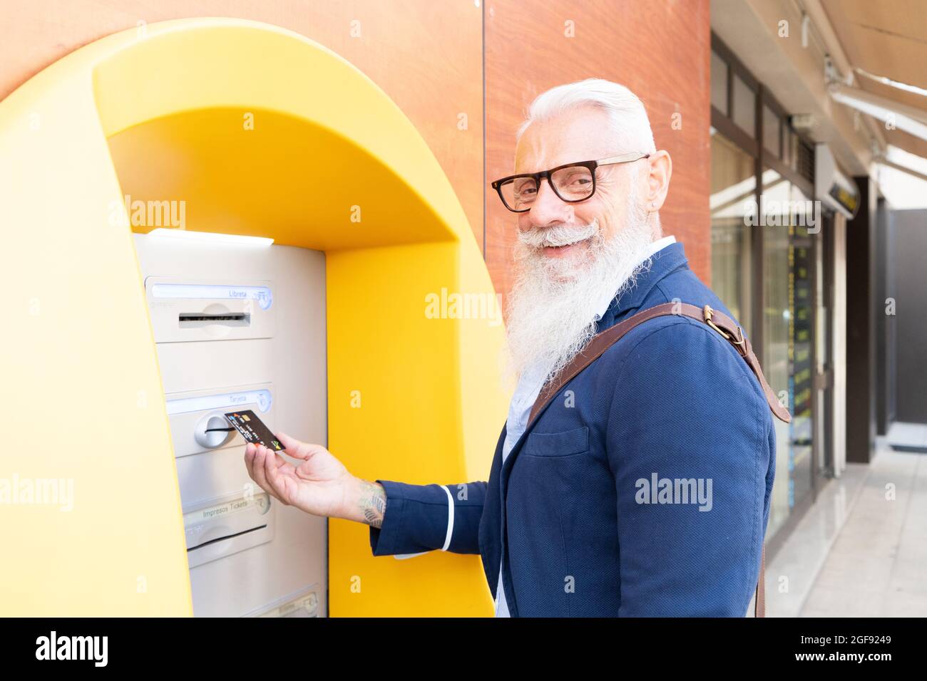Bank and withdraw and senior hi-res stock photography and images - Alamy