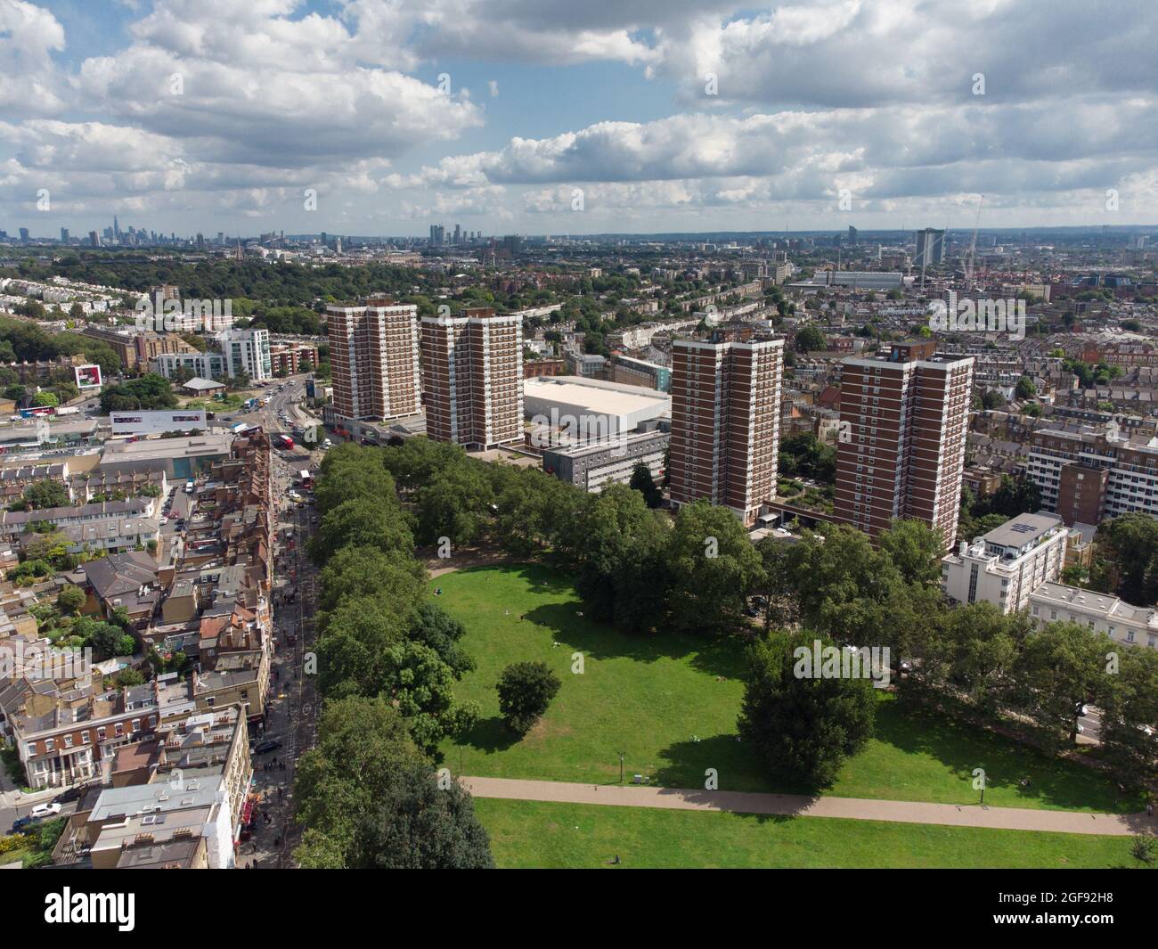Shepherd's bush tower block hi-res stock photography and images - Alamy