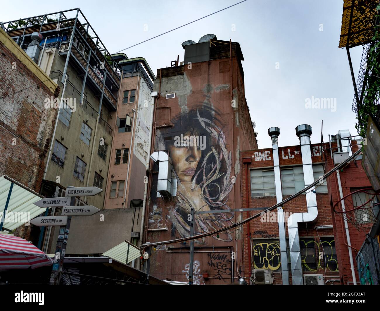 Graffiti on the wall in a street, Melbourne, State Of Victoria ...