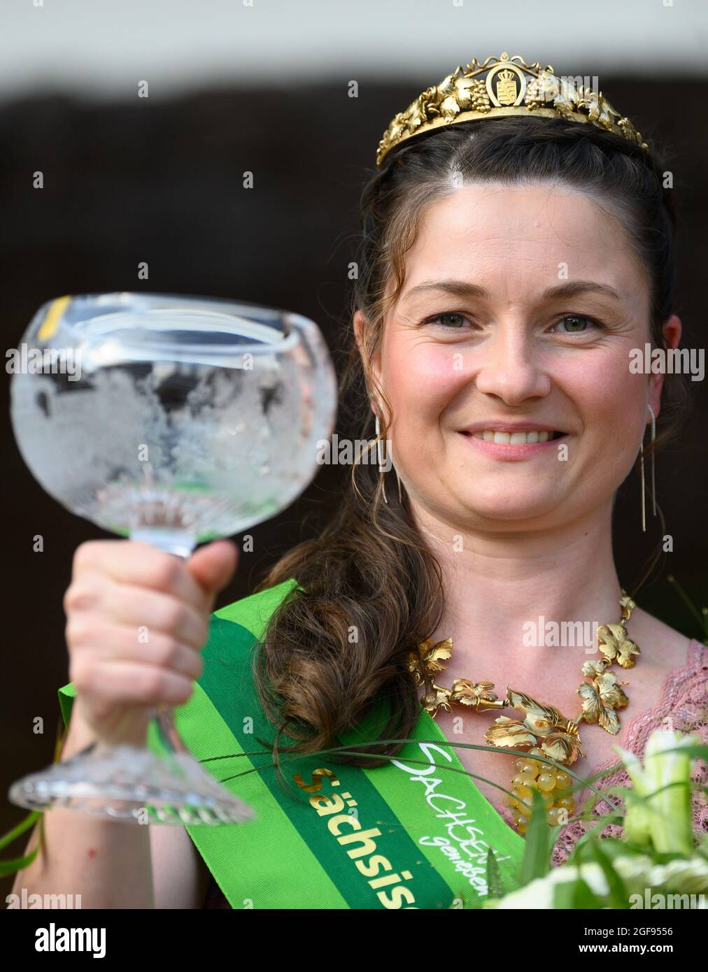24 August 2021, Saxony, Meißen: Nicole Richter, new Saxon wine queen ...