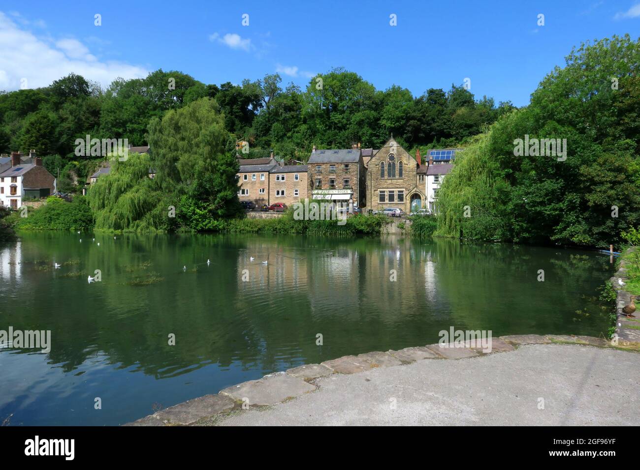 Mill pond derbyshire hi-res stock photography and images - Alamy