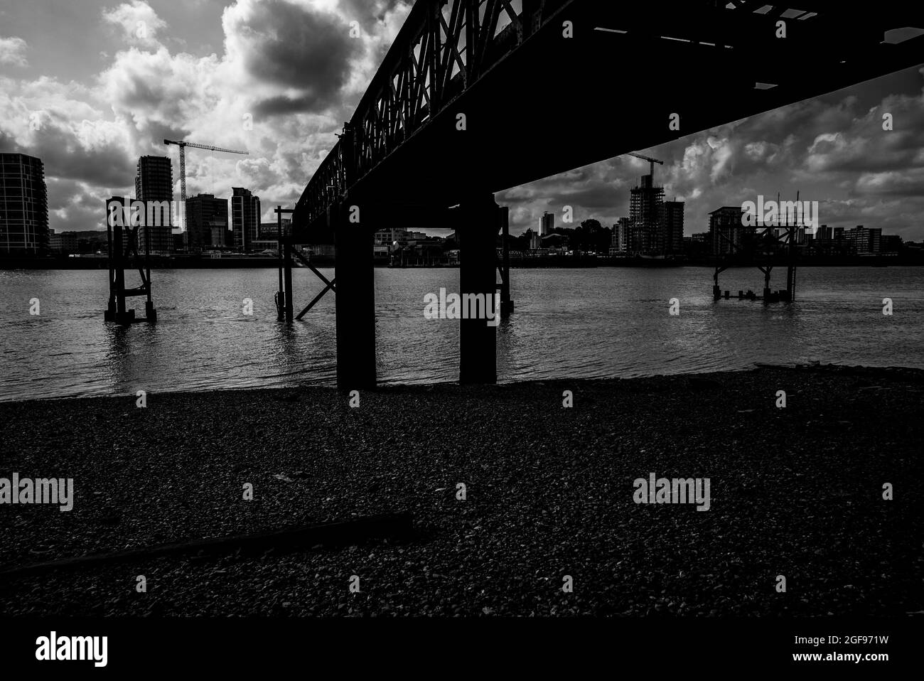 Woolwich pier Black and White Stock Photos & Images - Alamy